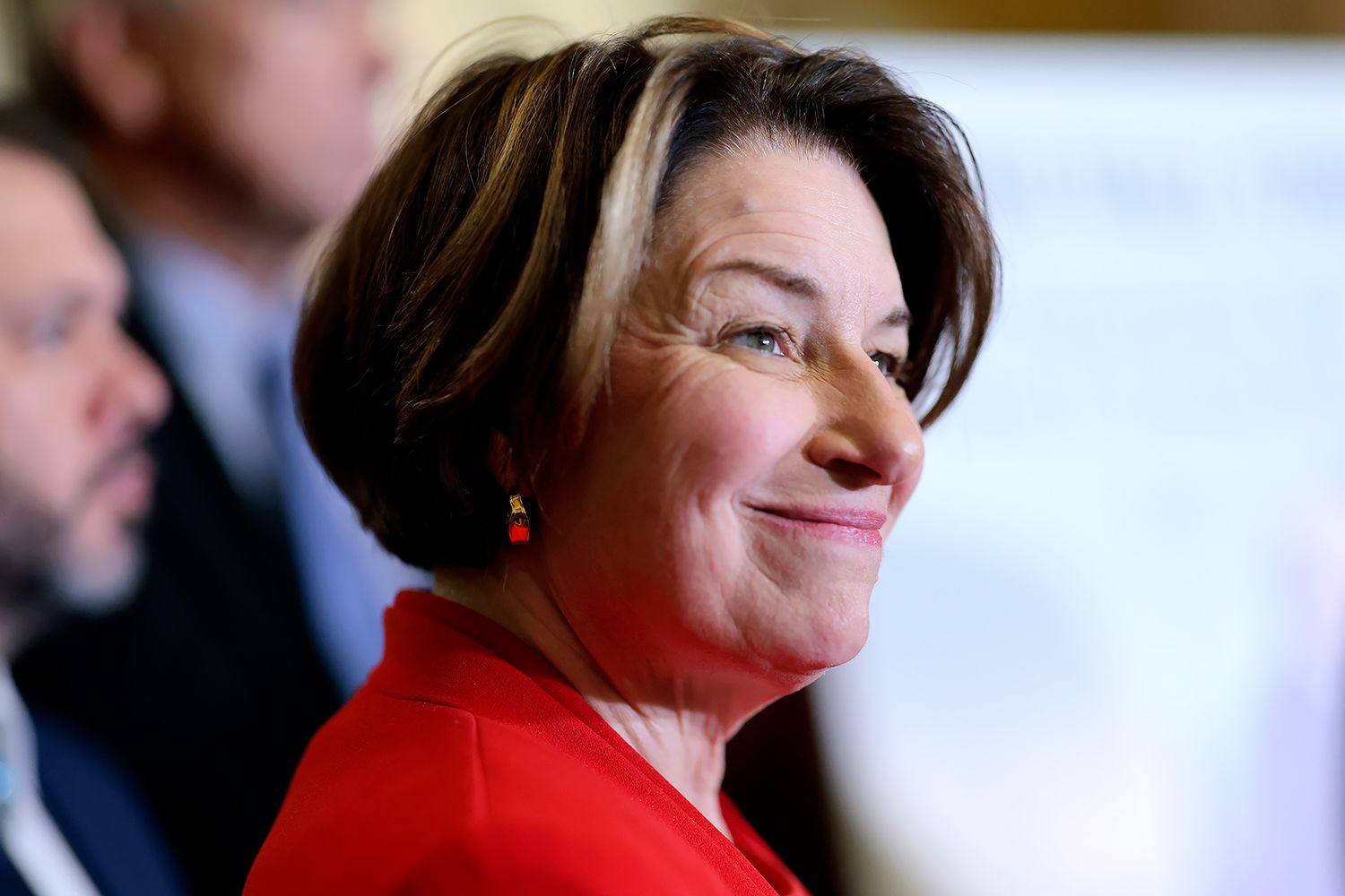 Sen. Amy Klobuchar steps into Minnesota governor's race after Tim Walz ...