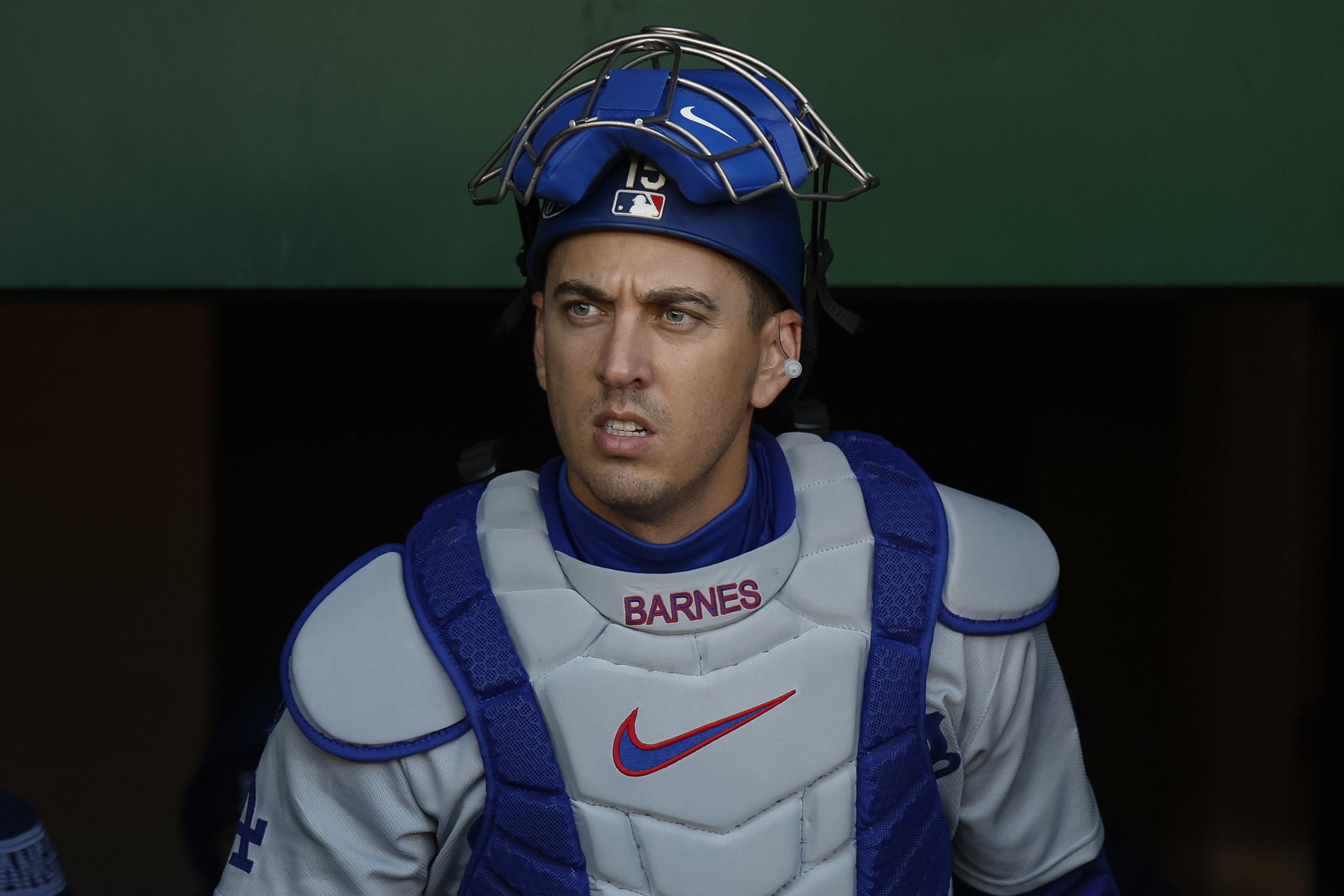 Mets sign World Series winner Austin Barnes as spring training nears