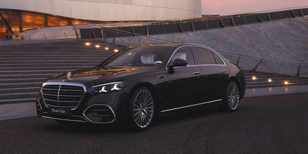 The Mercedes-Benz S-Class luxury sedan benefits from a big refresh that ...