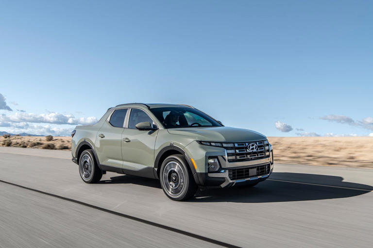 Hyundai to drop Santa Cruz pickup after getting dog-walked by the ...