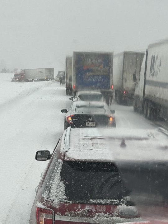 Nearly 30 vehicles involved in pileup on I-90 in Batavia