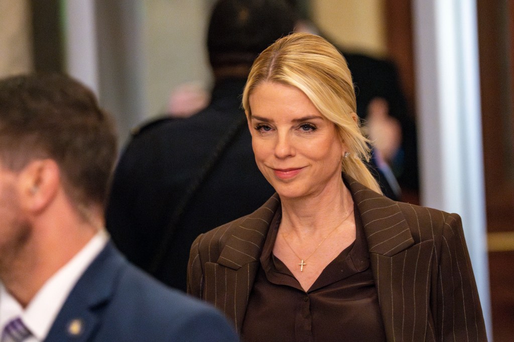 Ghislaine Maxwell claims 25 Jeffrey Epstein accomplices reached 'secret settlements' after abuse ...