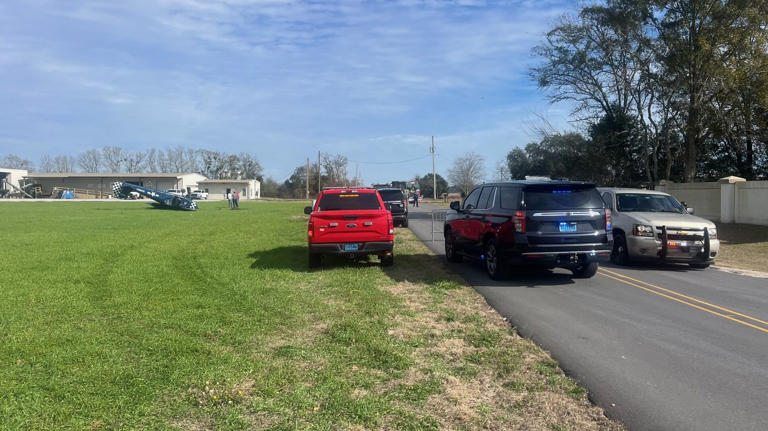 Pilot injured after small plane flips over in Baldwin County ...