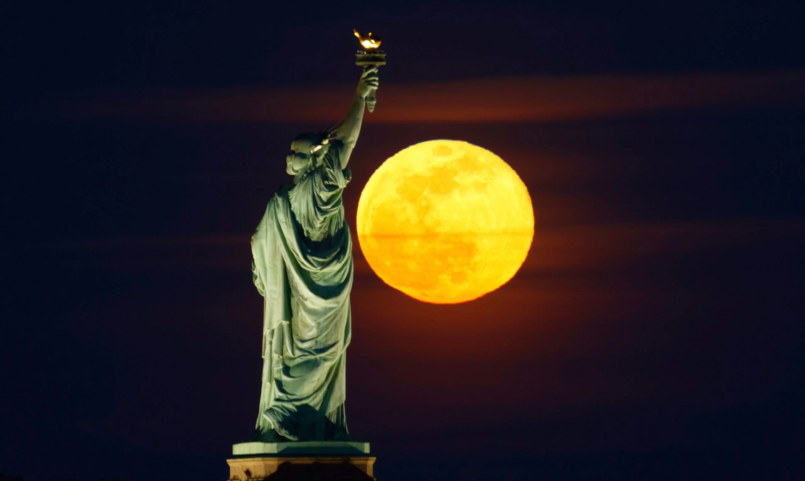February skywatching guide: Can't miss celestial events