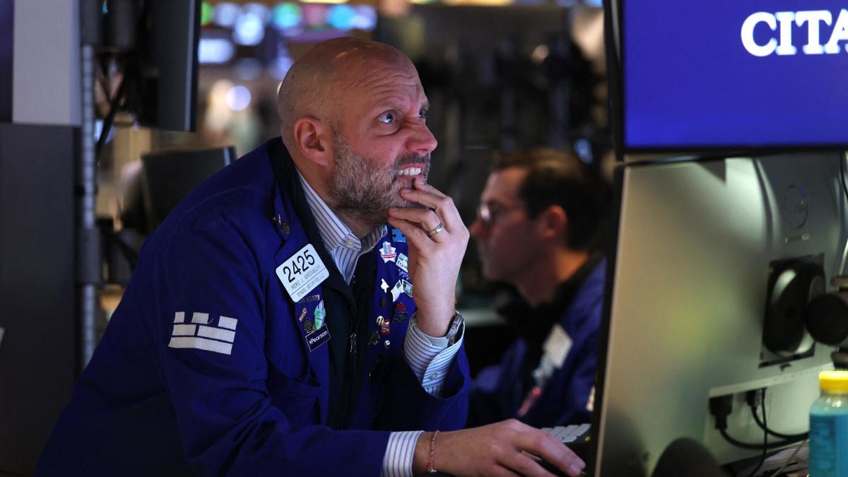 Fidelity fund manager sends recession message