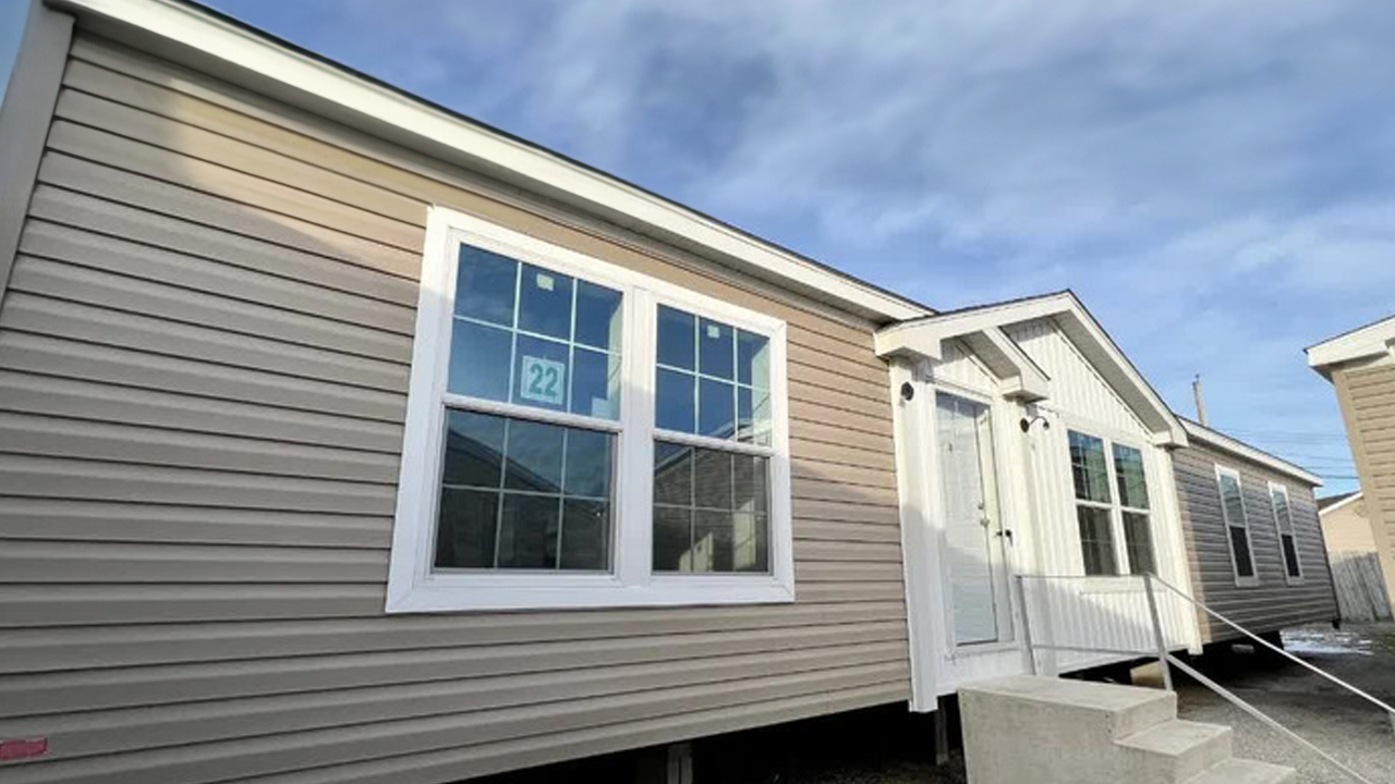 "Capetown" by Champion Homes | 3 Bed, 2 Bath Mobile House Tour