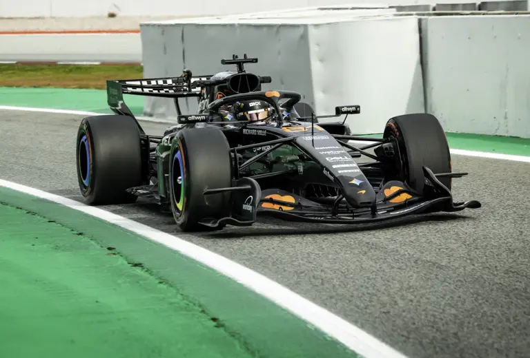 McLaren hit by fuel system issue on final day in Barcelona