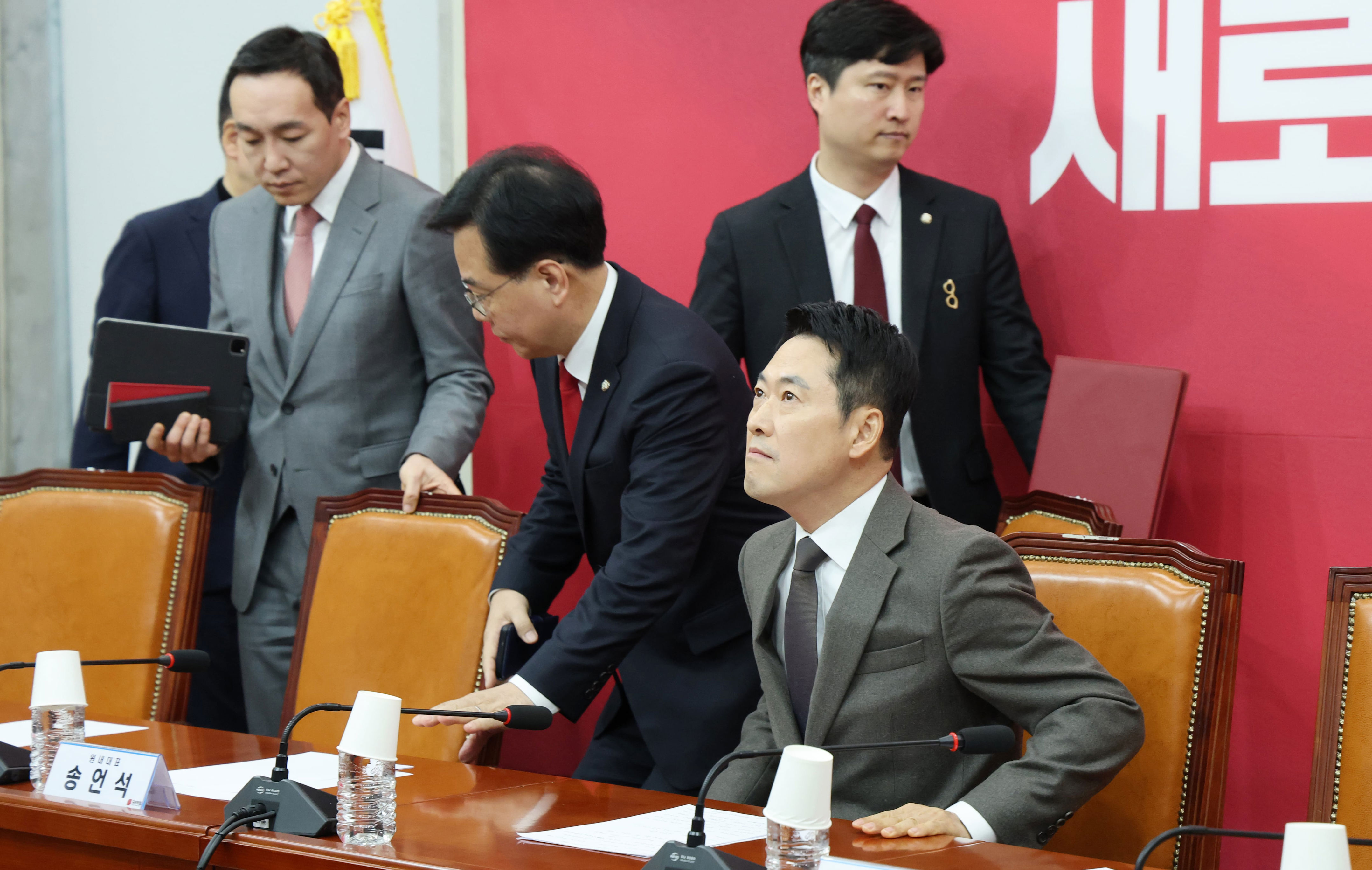 People Power Party expels Han, deepening internal rift