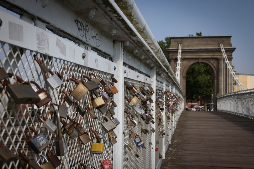 'Poignant' future revealed for thousands of love locks removed from ...