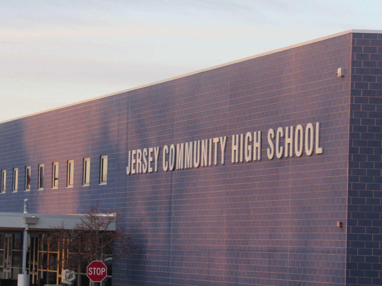 Jersey Community School District posts more than 10 teacher openings ...