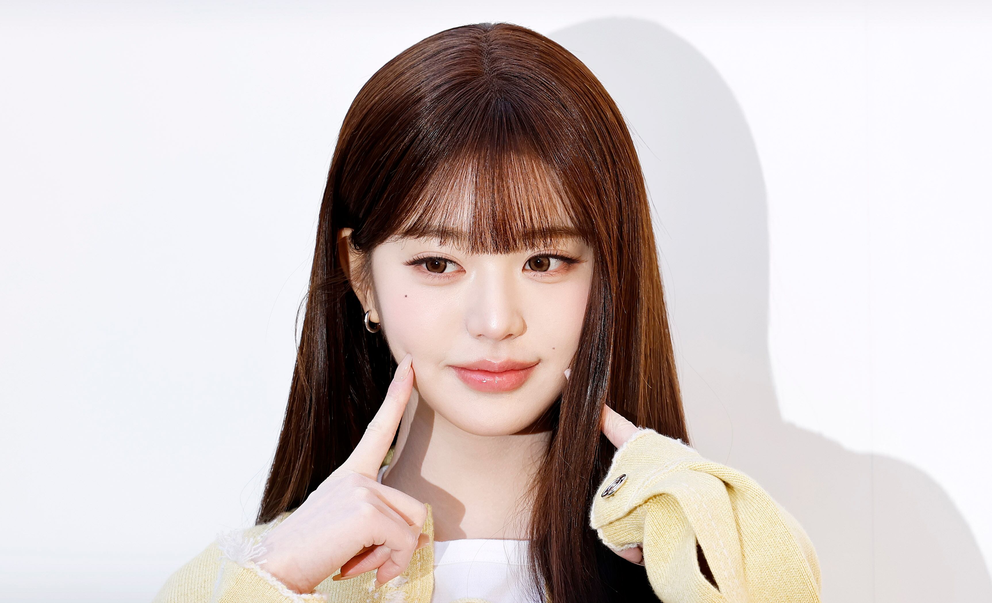 Jang Won-young cleared of tardiness: Event delays to blame