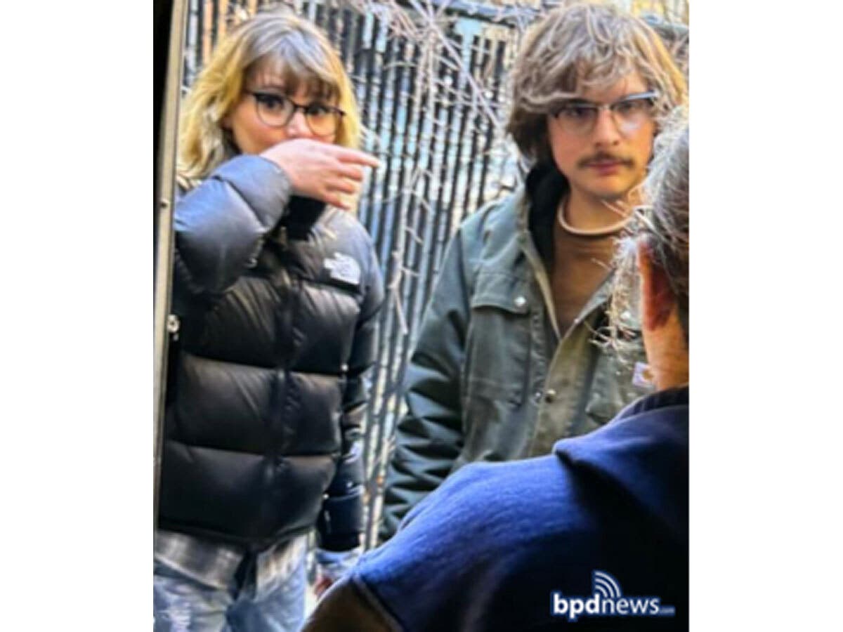 2 suspects sought in Boston ambulance bay break-in: Police report