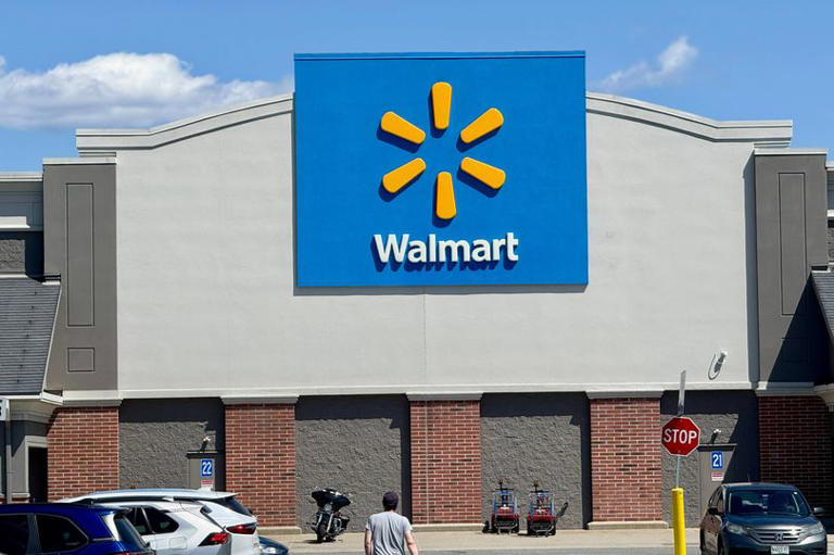 Trump says Walmart is closing 250 stores in California - what to know