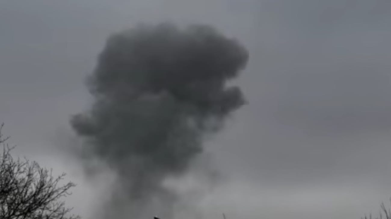 Russia attacks residential buildings in Kryvyi Rih: fires break out ...