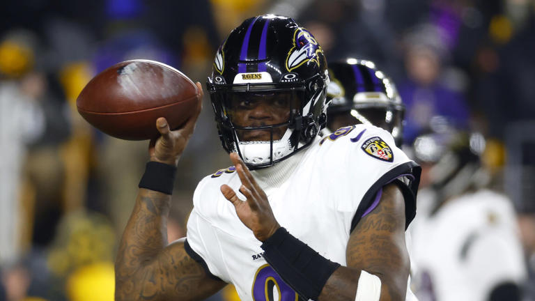 Jesse Minter: Lamar Jackson is the NFL's best player, look forward to ...