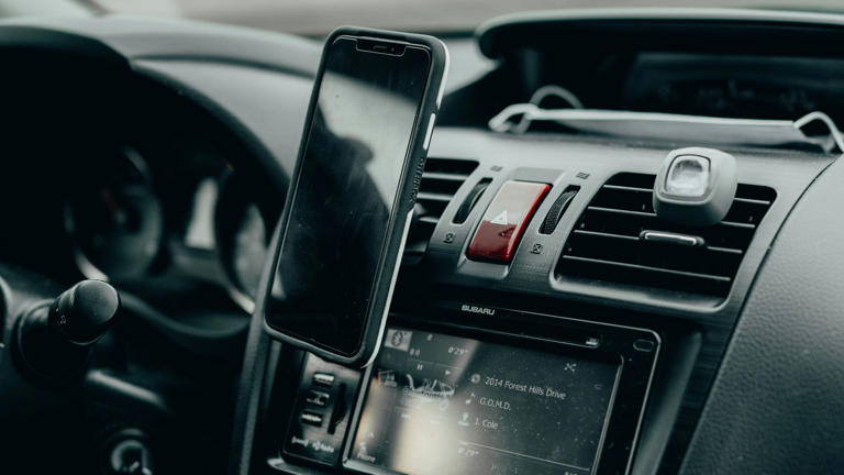 8 accessoires malins pour transformer votre voiture