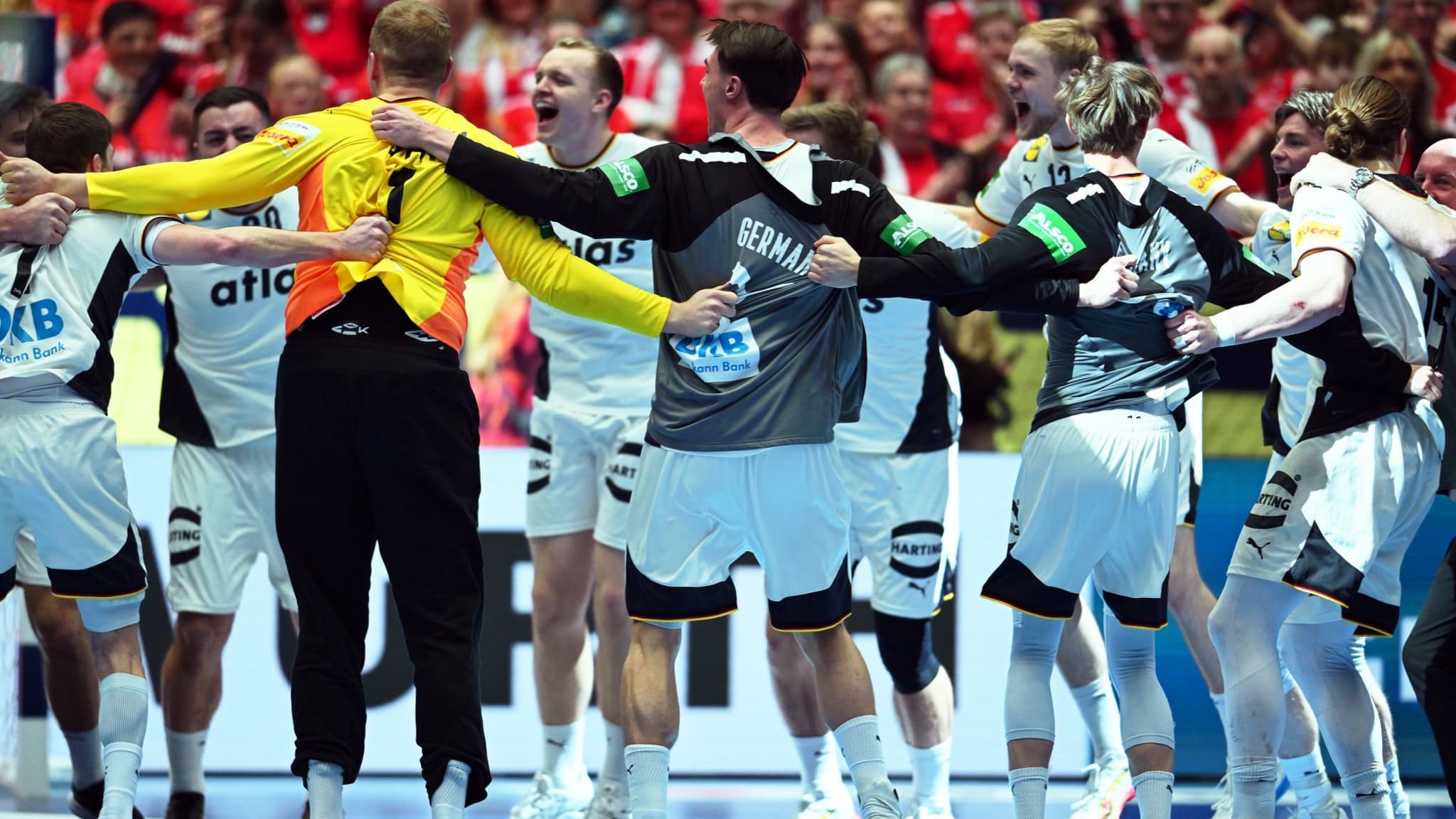 Handball-EM: Frankreich geschlagen! Deutsche Mannschaft stürmt ins ...