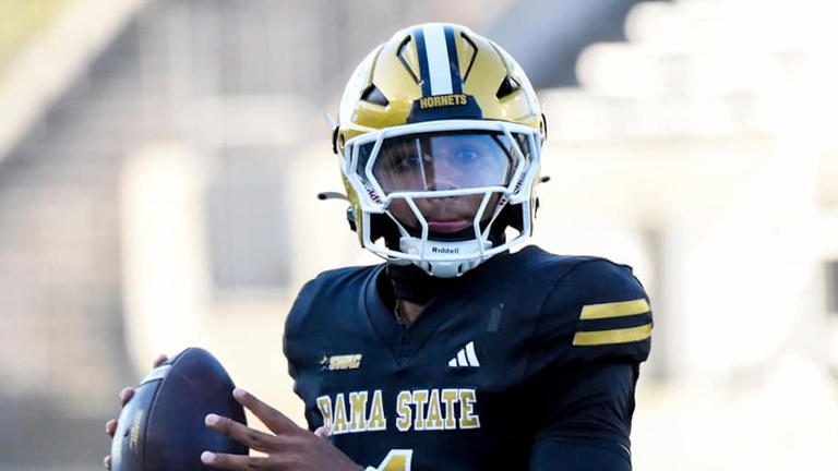 Behind the numbers: How many top FCS quarterbacks are returning for the ...