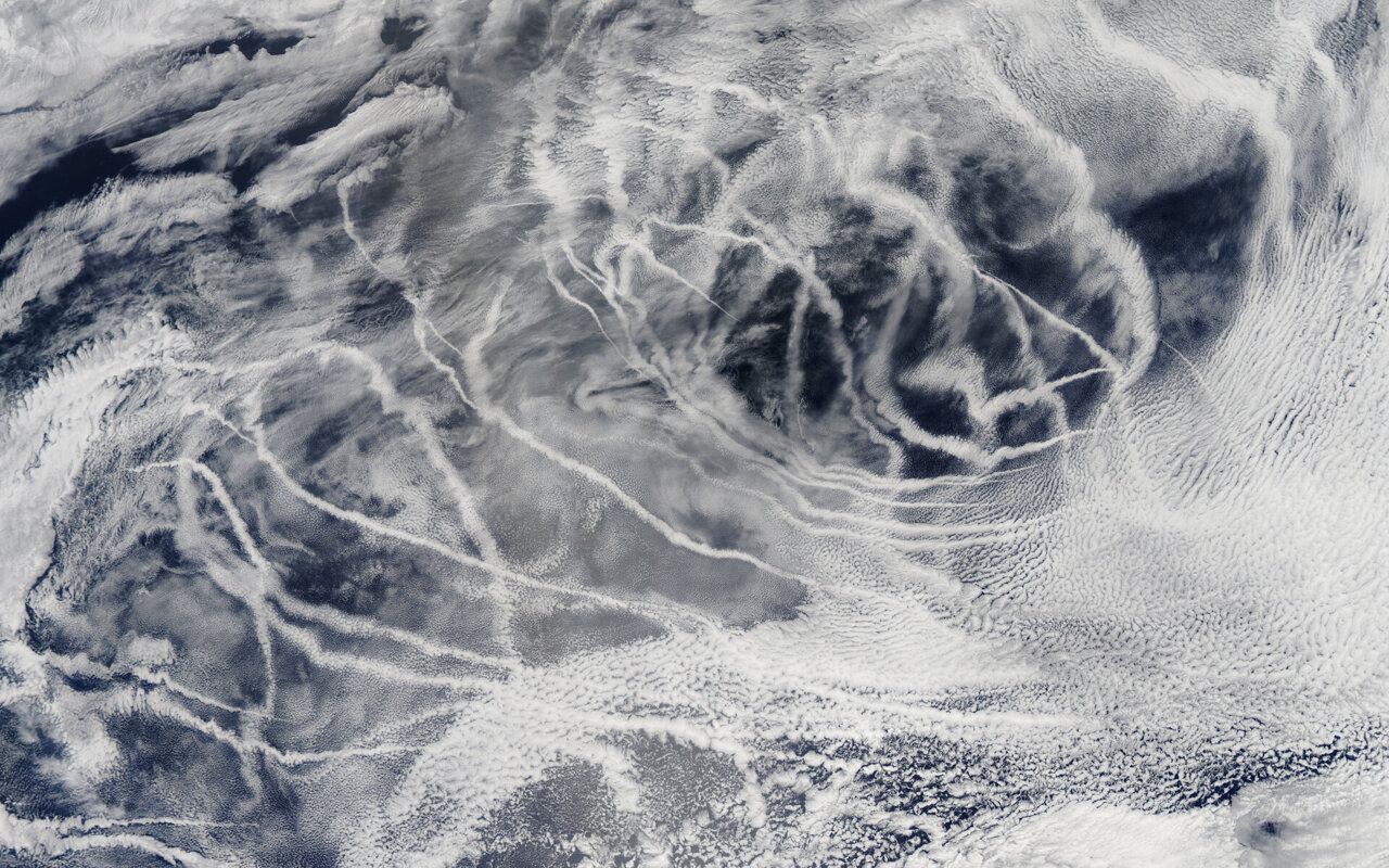 Cleaner ship fuel changed clouds, but not their climate balance