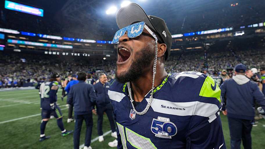 Ernest Jones stood his ground and just watched Sam Darnold prove him right