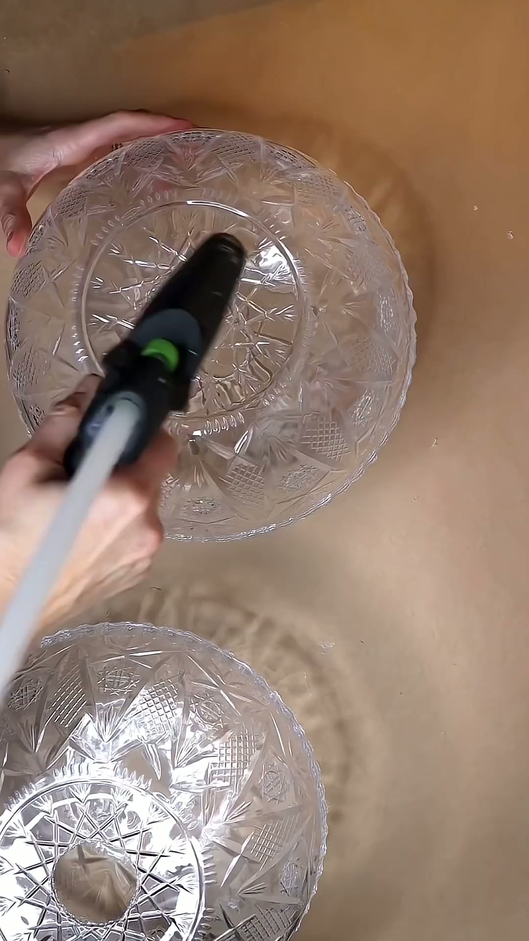 Grab string lights and a Dollar Tree bowl 🎅