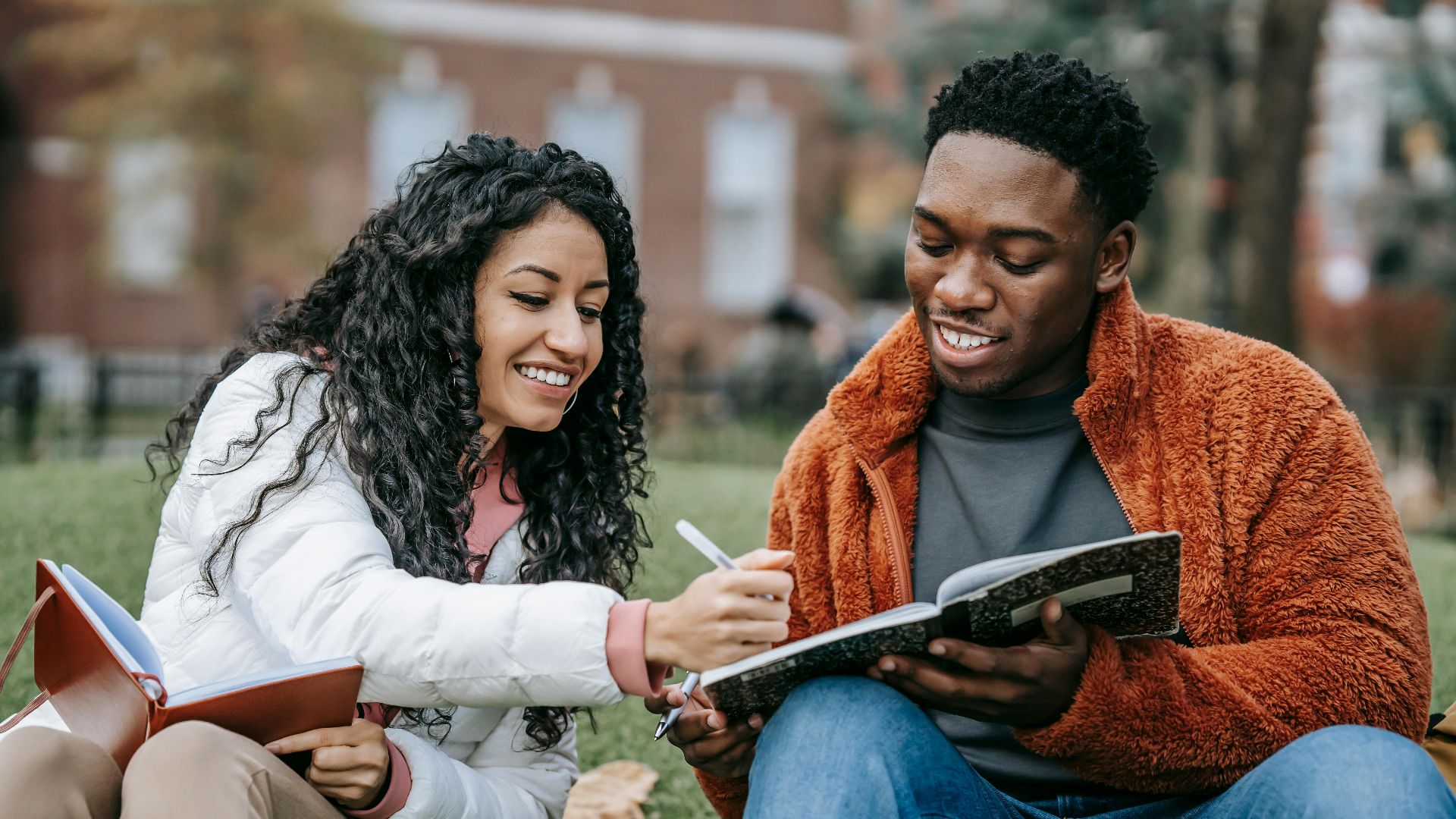 How to not embarrass your college kids on parents' weekend