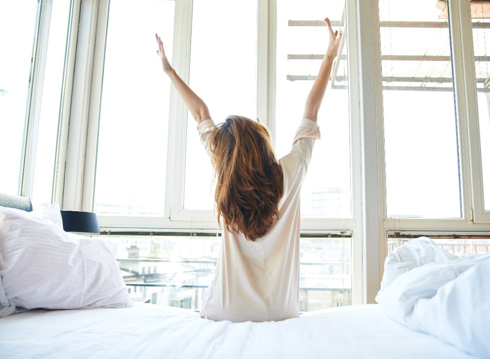 4 bed exercises men and women over 55 should do every morning to ...