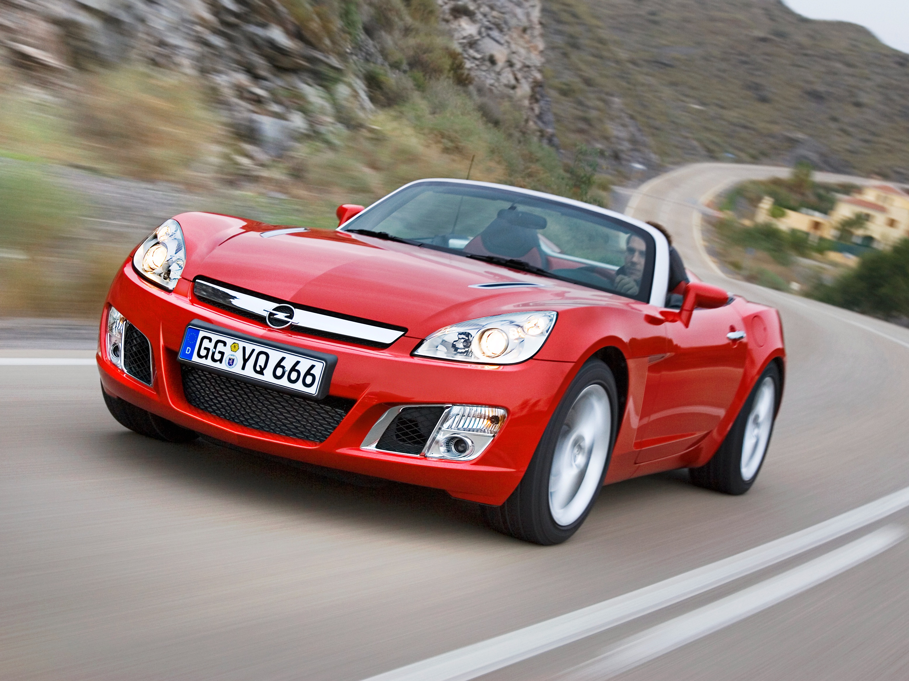 Opel ricorda i vent’anni della GT spider, la sportiva che divenne ...