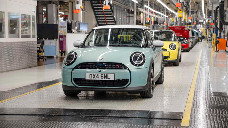 UK vehicle production down 15.5% in 2025