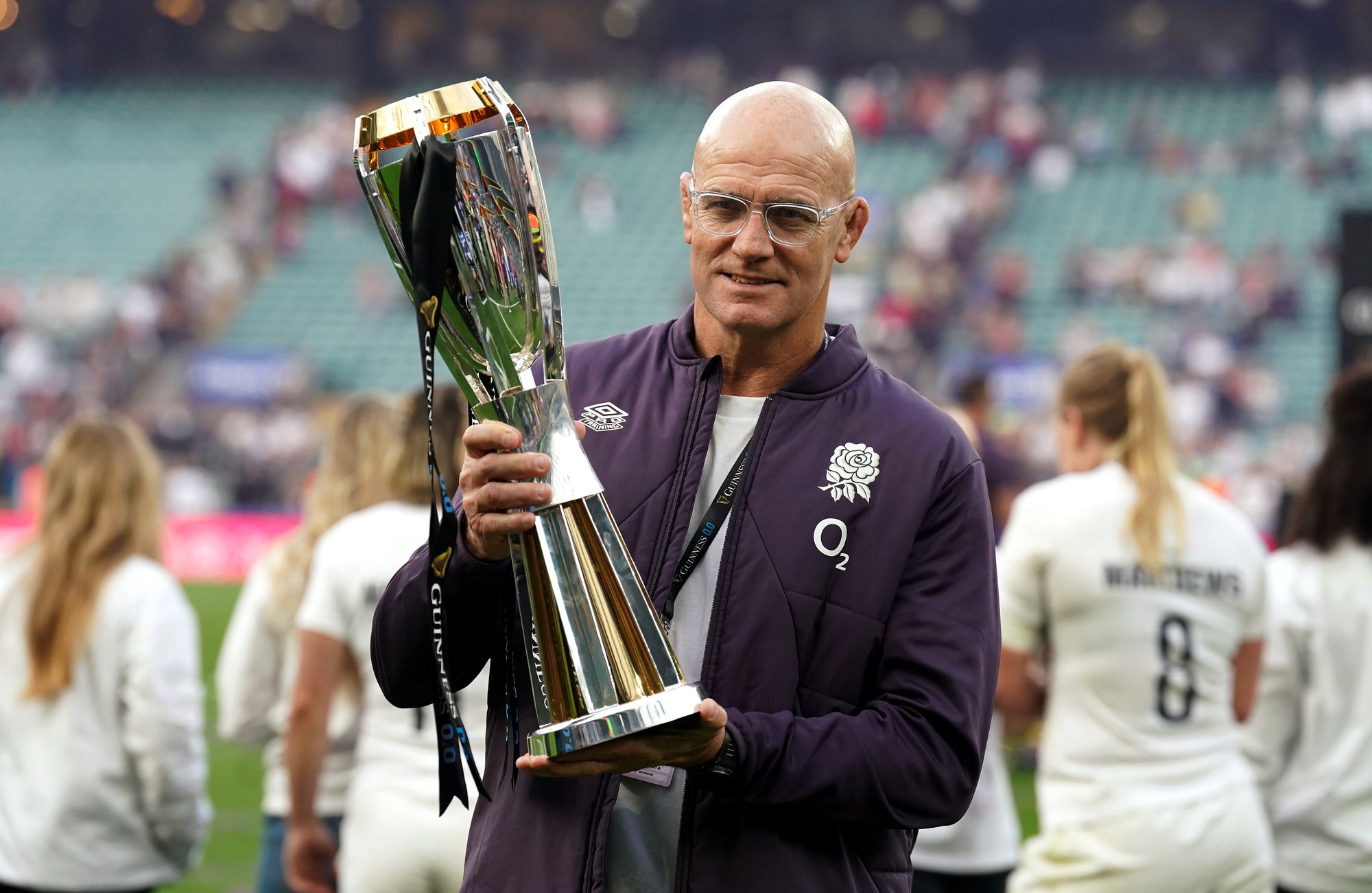 Mitchell signs new Red Roses contract after World Cup triumph