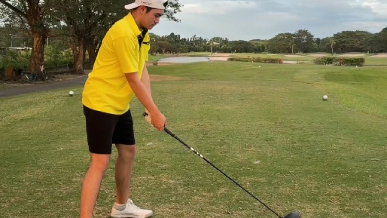 Guy accidentally clocks a bird on his downswing at the 16th tee shot