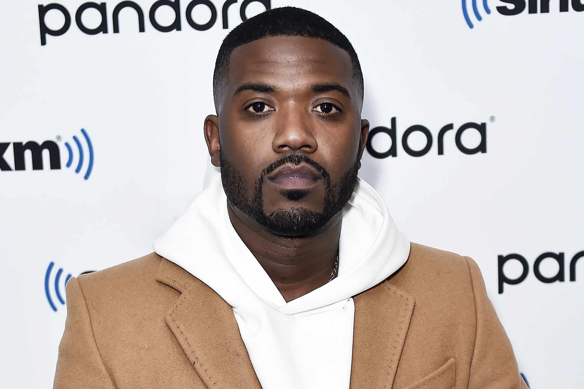 Ray J performs with bleeding eyes weeks after revealing he has months ...