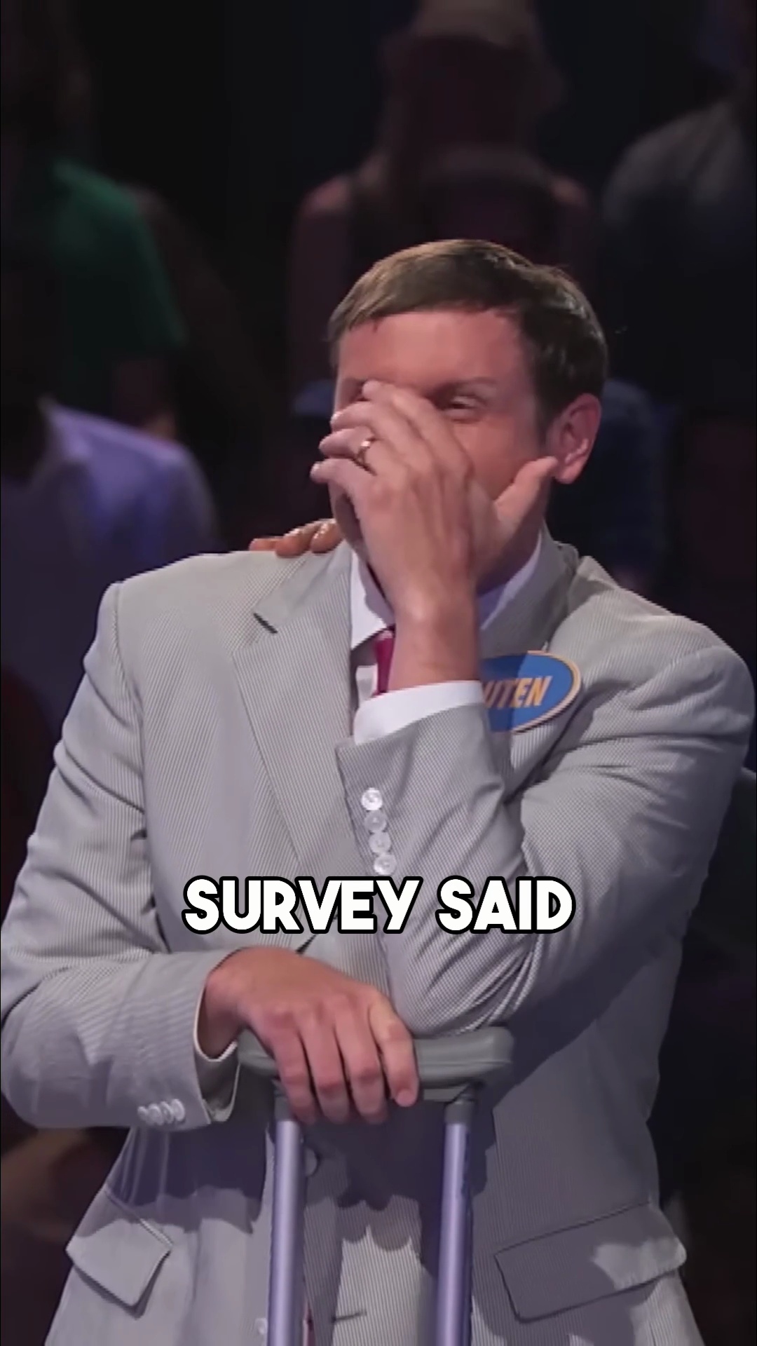 Dude on crutches crushes fast money on Family Feud