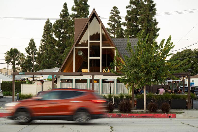 A modern Mexican supernova becomes the neighborhood restaurant LA needs