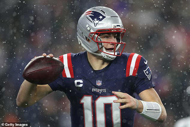 New England Patriots fans split as team reveals its Super Bowl uniform ...