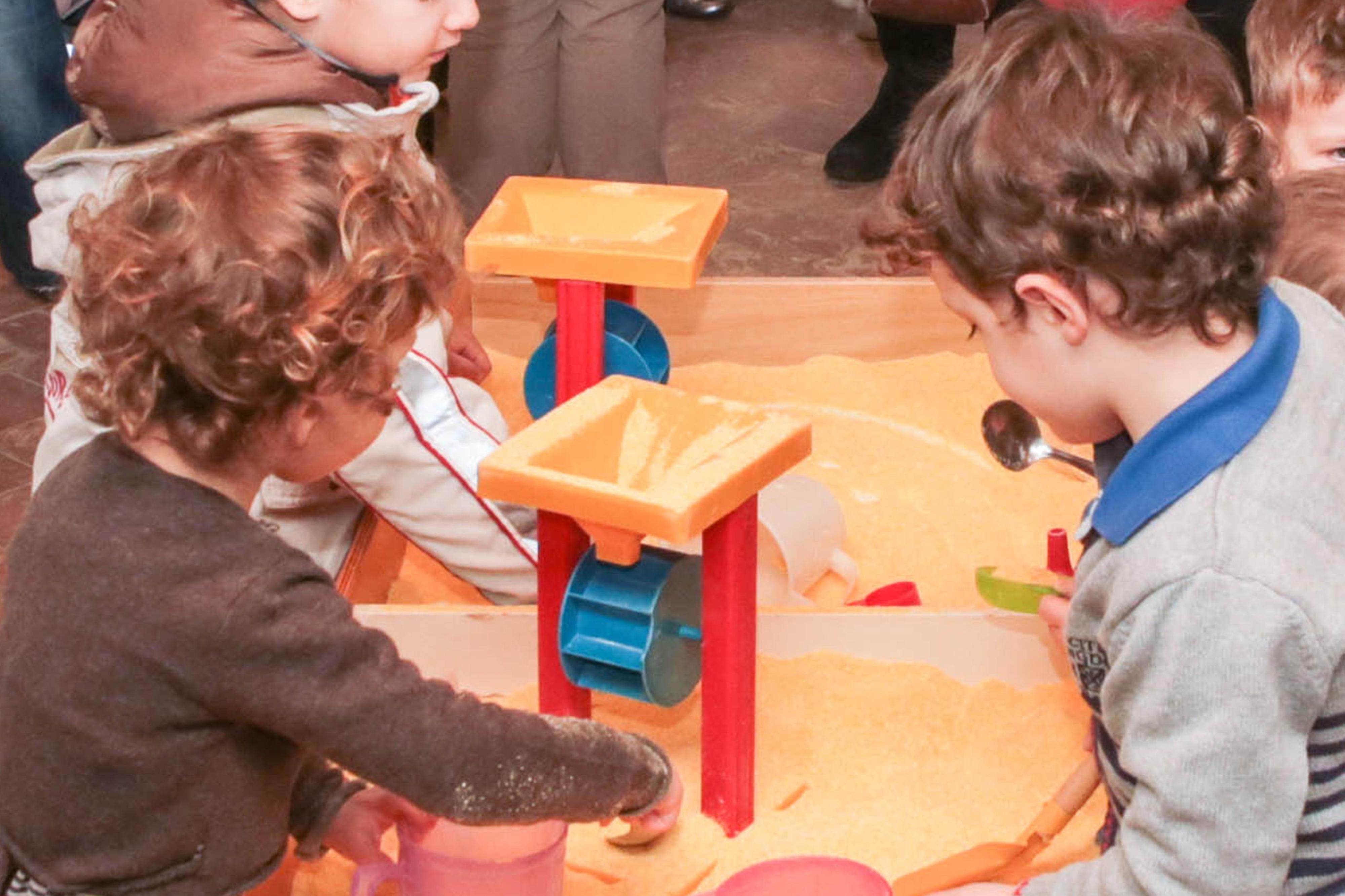 Nidi comunali Vestri e De Giovanni, giallo sulle chiusure