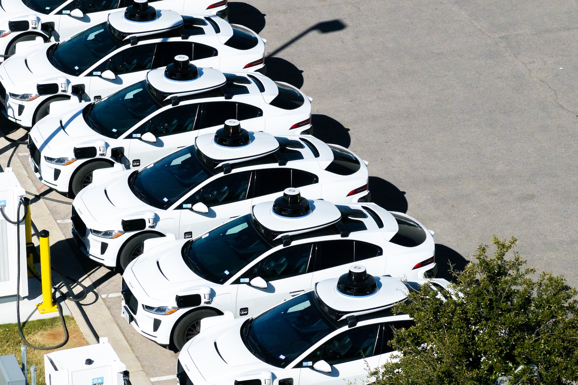 Waymo robotaxis are now giving rides to and from San Francisco ...