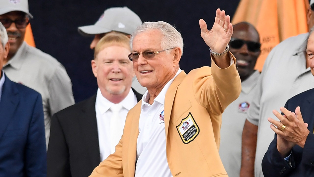 Hall of Fame coach says he feels 'guilty' being in Canton without Bill ...