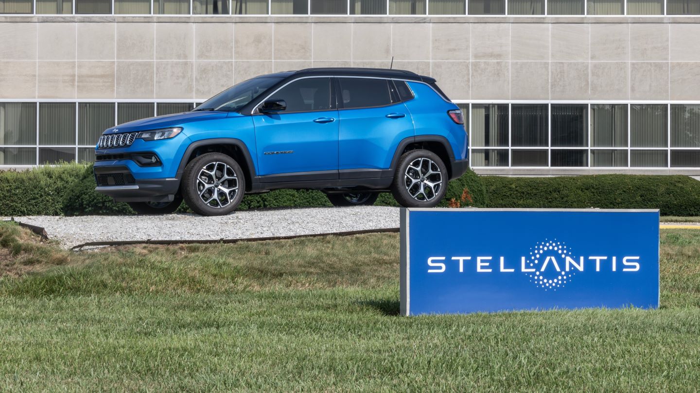 Stellantis cuts French prices in bid to rebuild market share