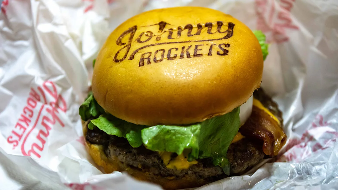 Smokey Bones and Johnny Rockets restaurant closures: See list of doomed ...