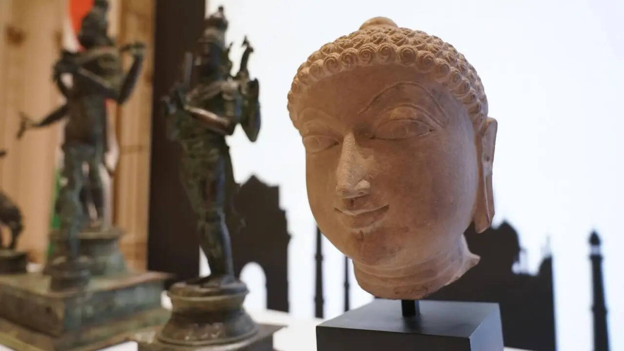 US Smithsonian Museum to return stolen Chola-era Shiva Nataraja, other ...