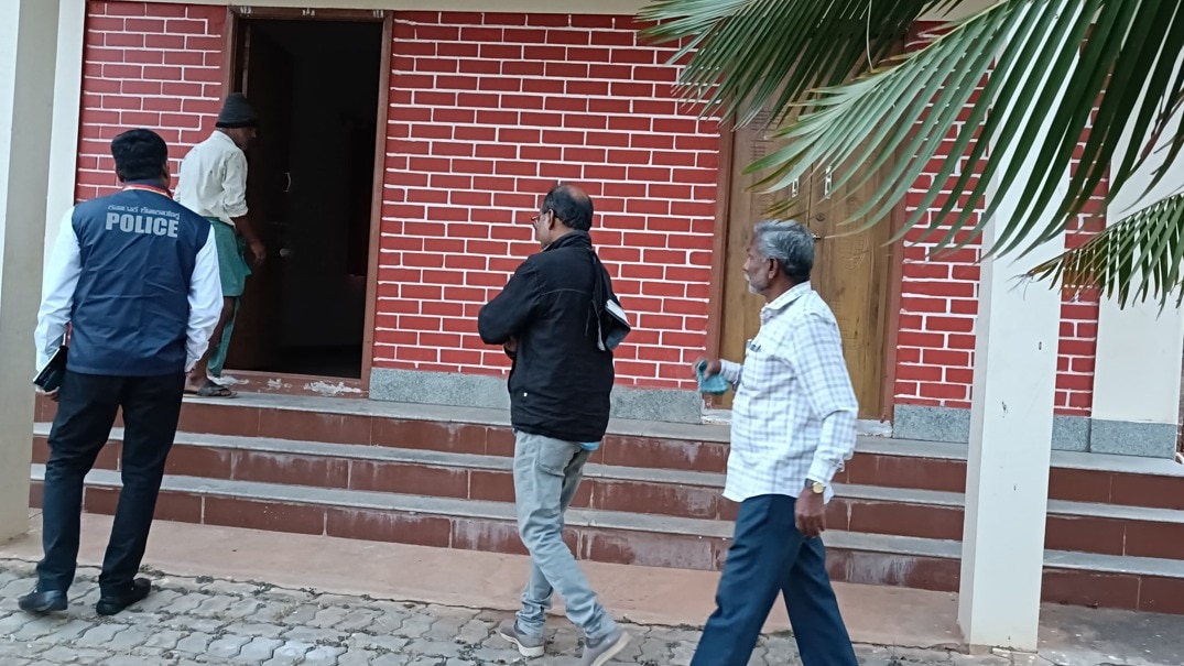 Bengaluru police inspector caught red-handed in Lokayukta bribery trap