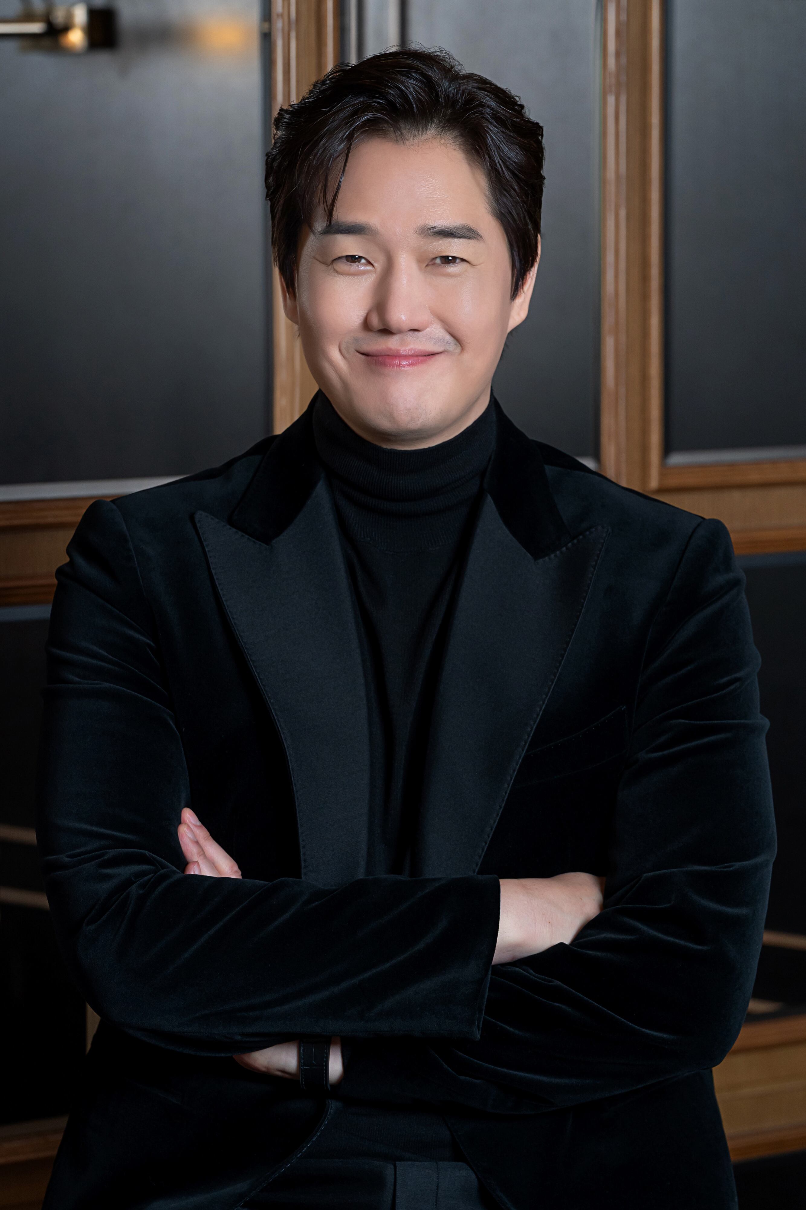 Yoo Ji-tae reimagines Han Myeong-hoe as charismatic villain