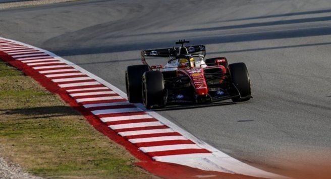 Productieve Hamilton laat optimistisch geluid horen over Ferrari