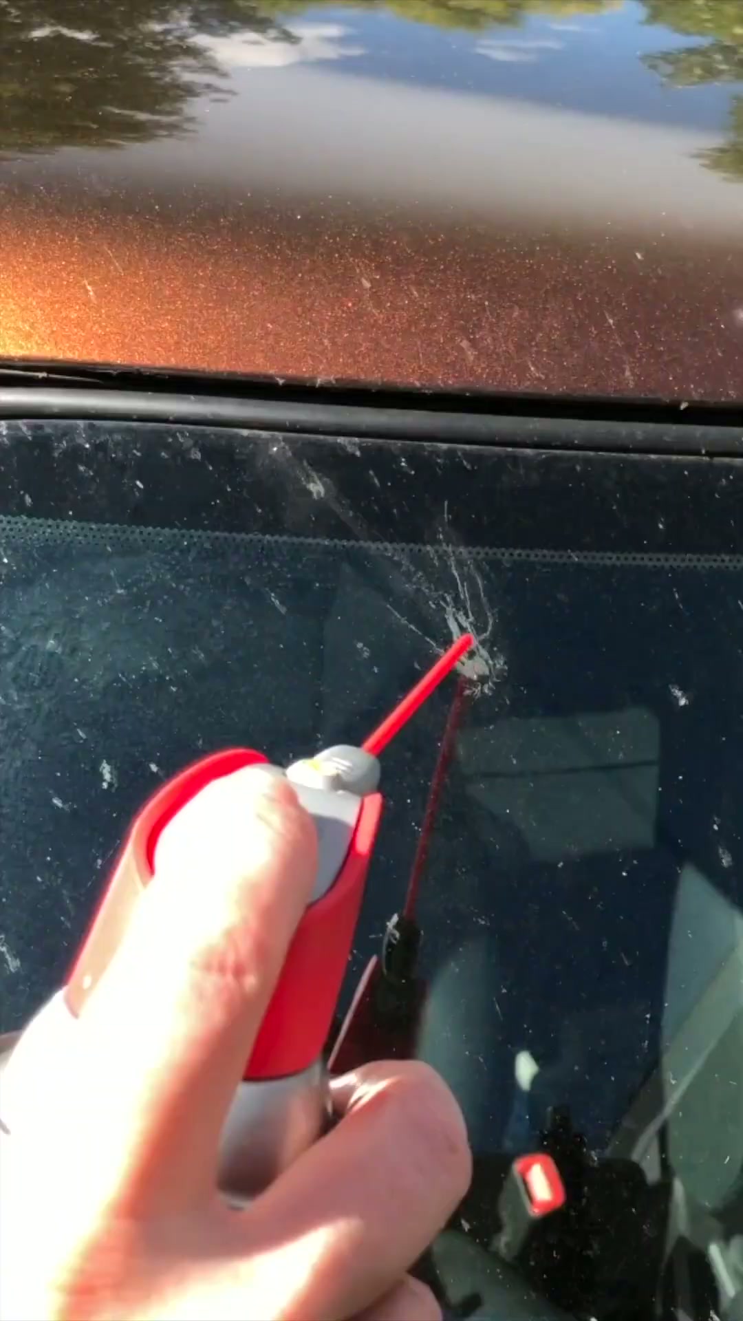 WD-40 cleaning hack 👀 #shorts #cleaninghacks