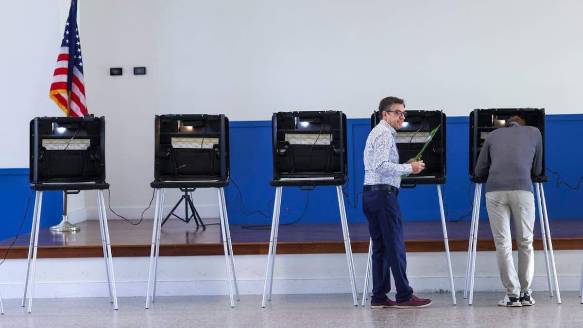 Florida expands criminal probe into recreational marijuana petitions