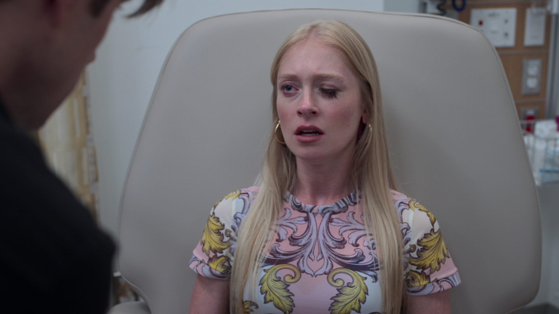 'The Pitt' Super Glue patient on eye glued shut, boyfriend Patrick Ball