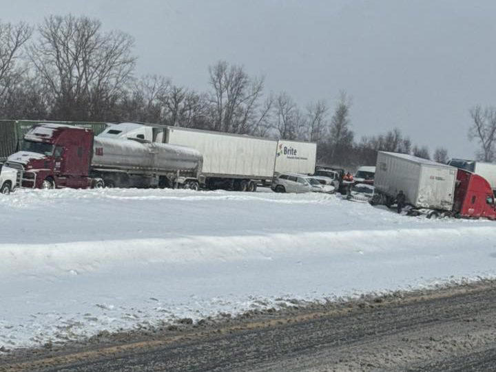 Nearly 50 car pileup shuts down NYS Thruway near Batavia
