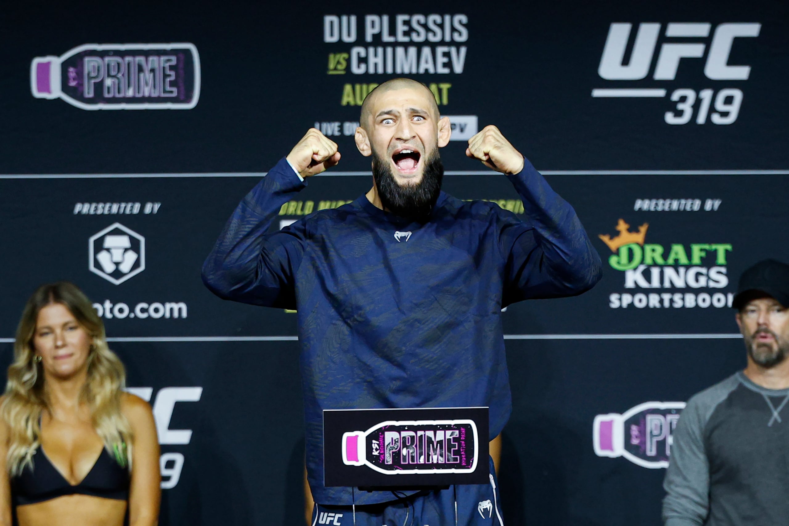 Khamzat will crush Poatan? Former UFC champ has wild prediction for ...