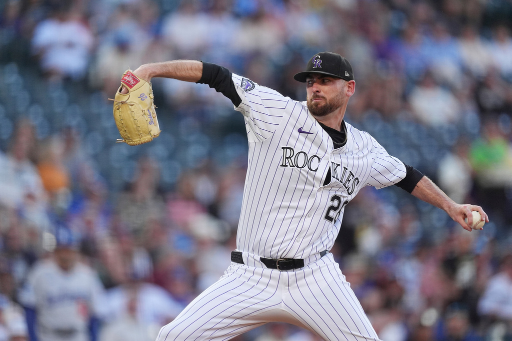 Veteran lefty Austin Gomber signs minor league contract with Rangers ...